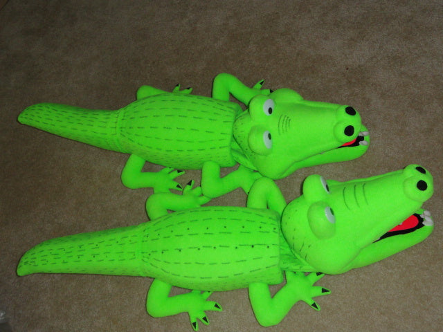 Blacklight Alligator puppet – Out of the Box Puppets